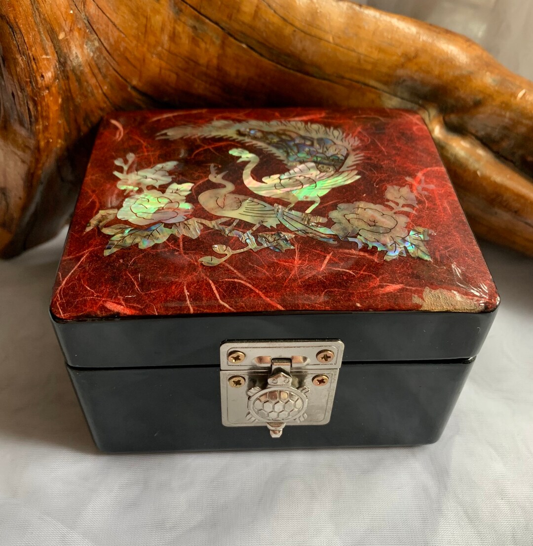 Vintage Asian Lacquer Mop/abalone Inlay Peacock Jewelry Box With Turtle ...