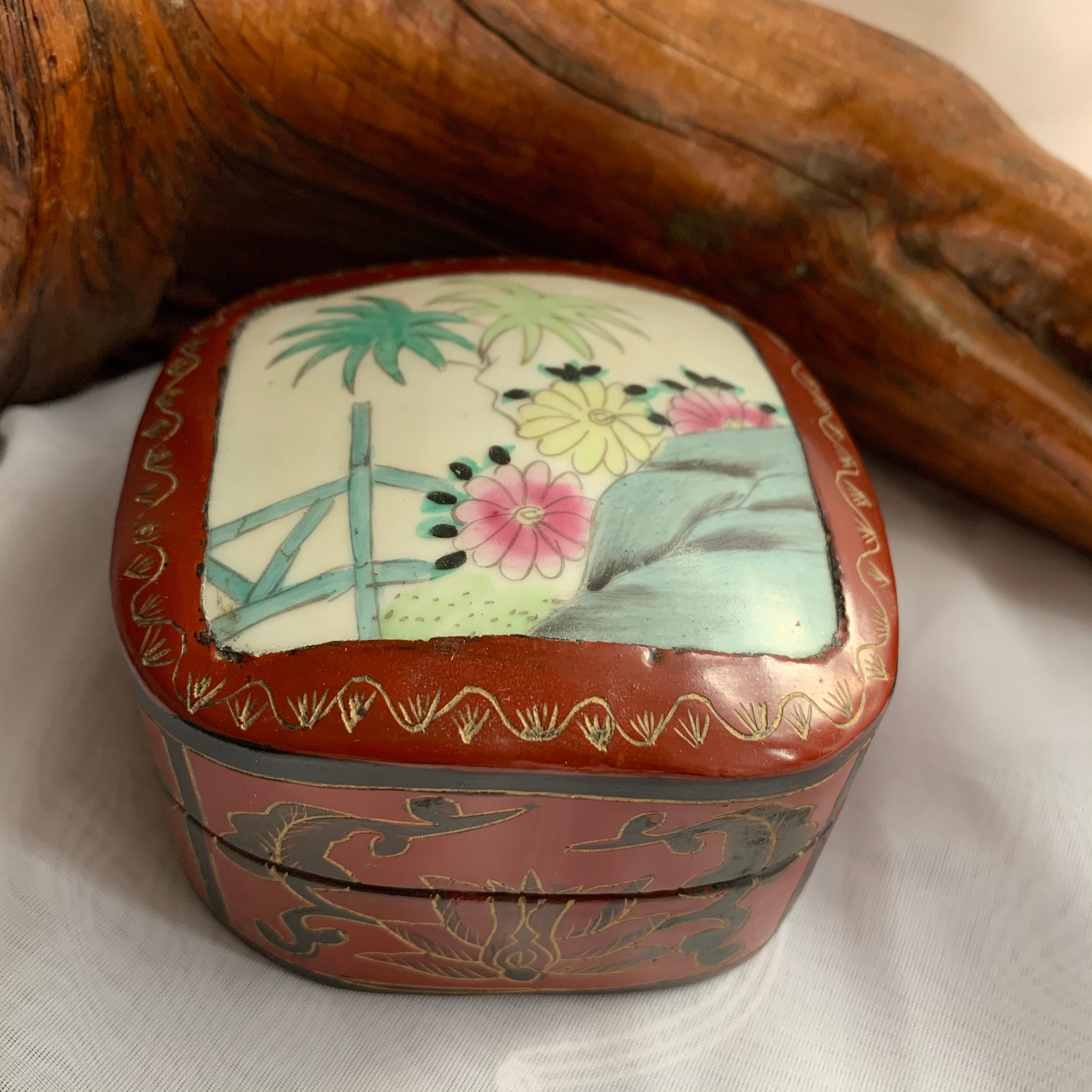 Vintage Chinese Porcelain Shard Lacquered Box | Etsy