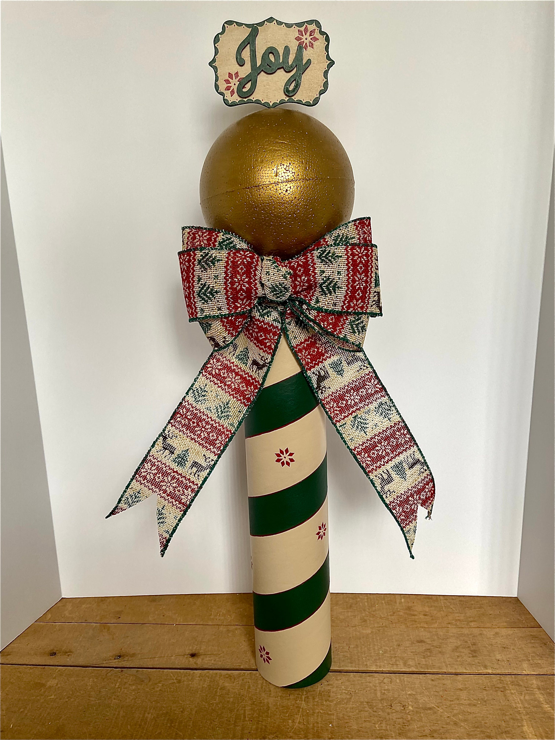 Cozy Feels Holiday Pole - Etsy