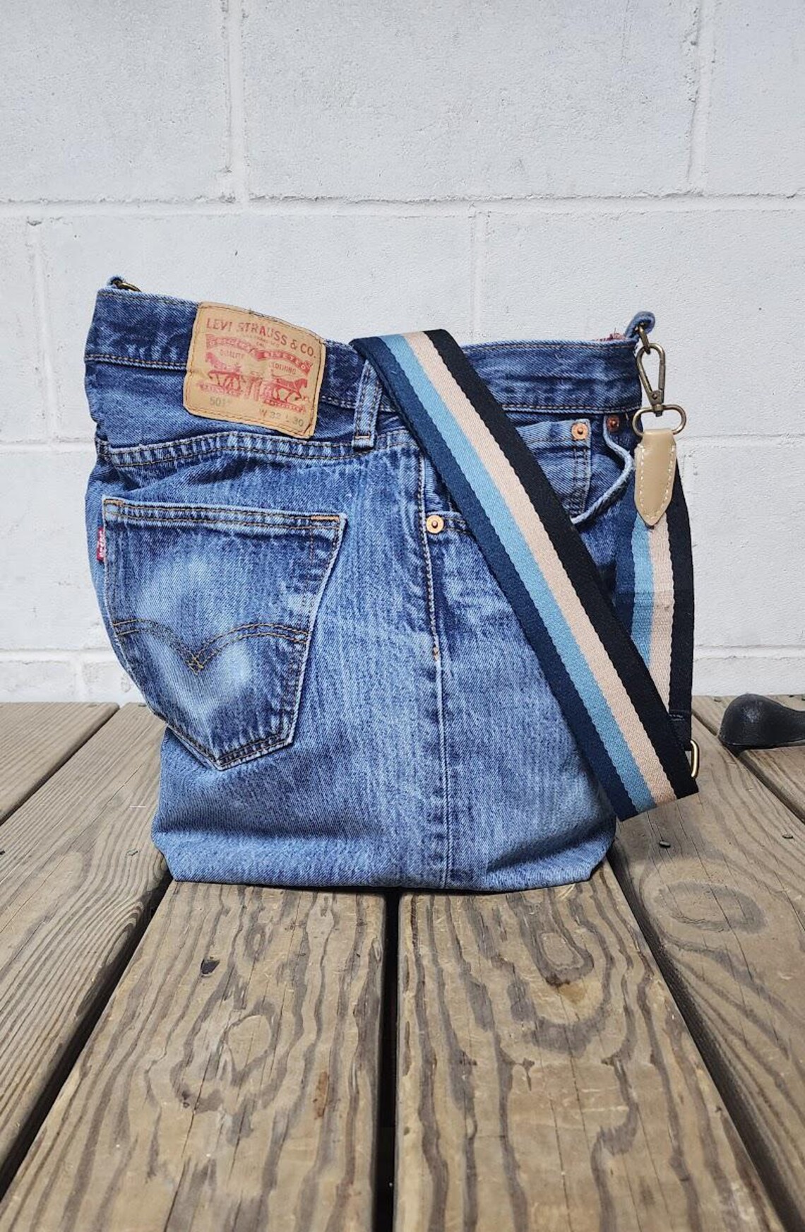 Upcycled Levi's Denim Crossbody Purse - Etsy