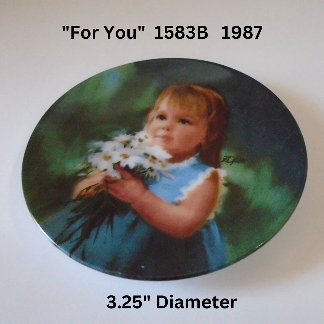 Toddler Girl Miniature Plates by Donald Zoland Vintage Collectibles ...