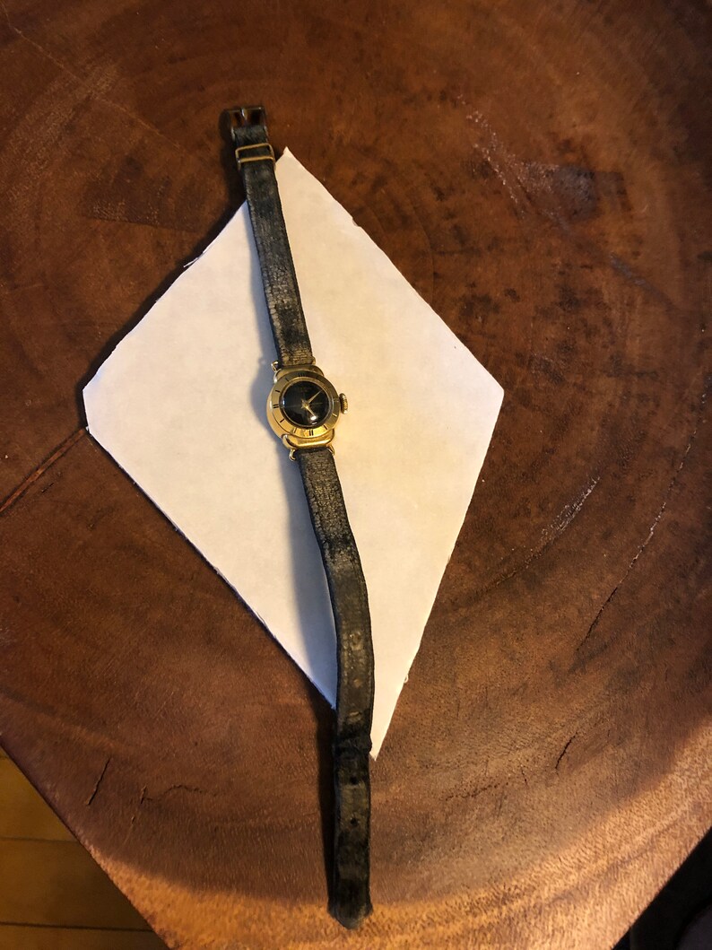 Ladies Consul Fond Acier Inoxydable Watch - Etsy