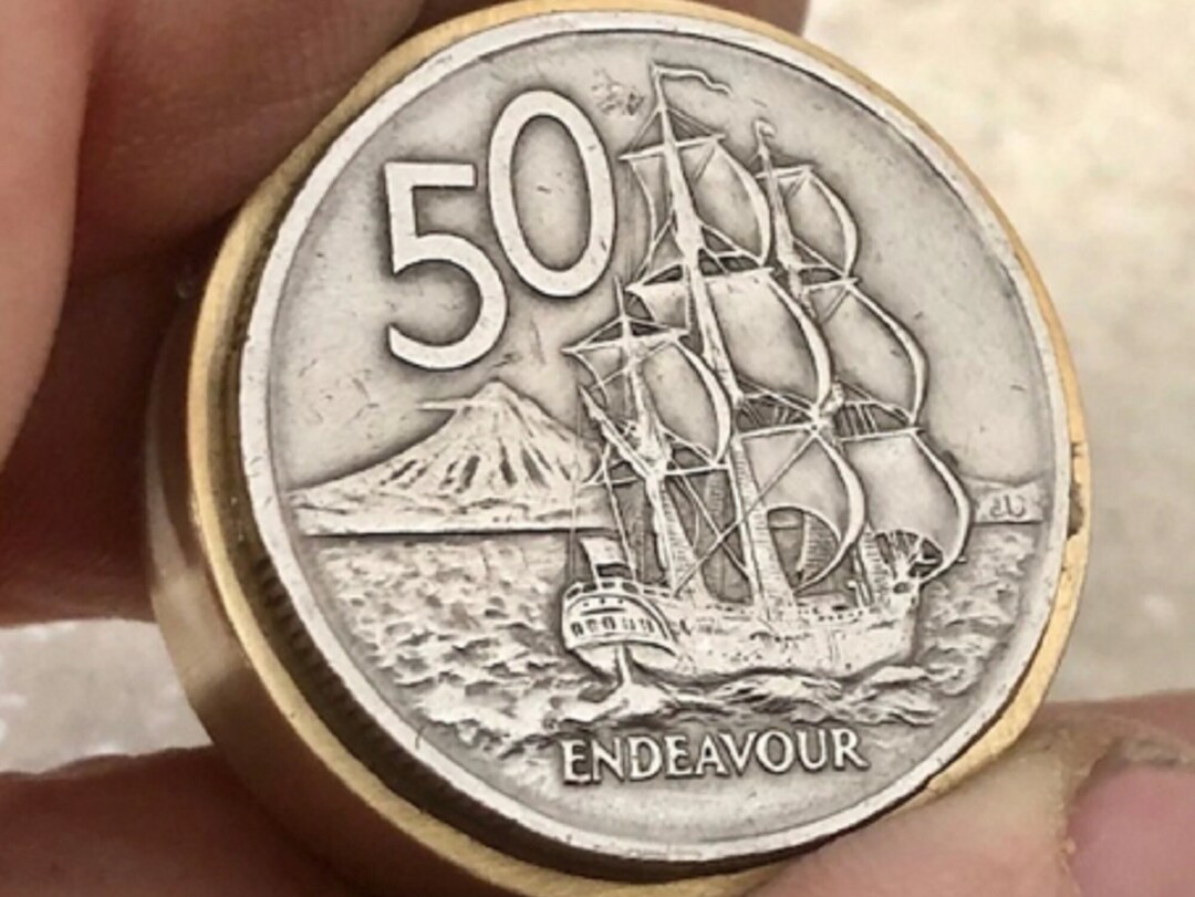 New Zealand Coin Pillbox 50 Cents Vintage Antique Snuff Box Stash ...