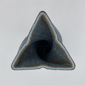 Triangle Twist Vase - Etsy