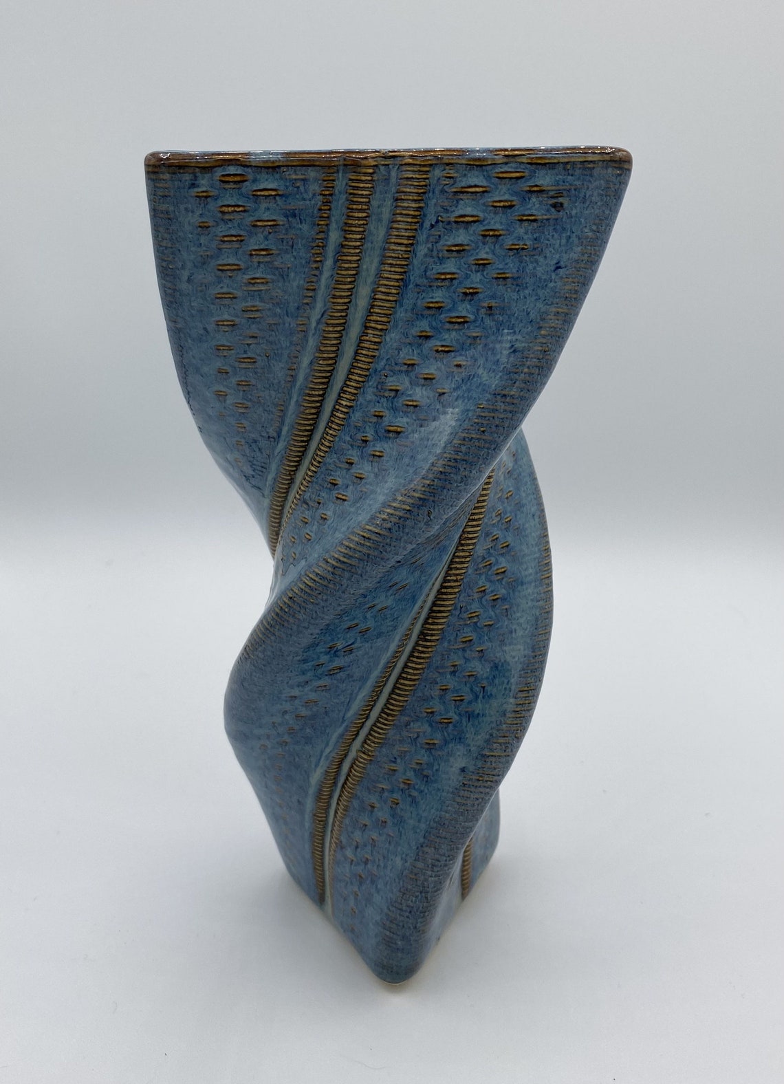 Triangle Twist Vase - Etsy