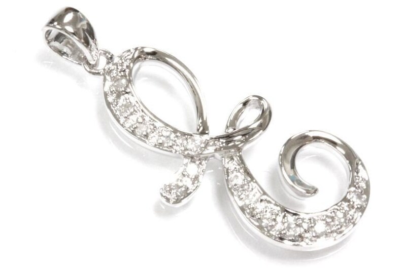 Solid 14k Gold Letter E Pendant / Initial Pendant / 0.1 Ctw - Etsy