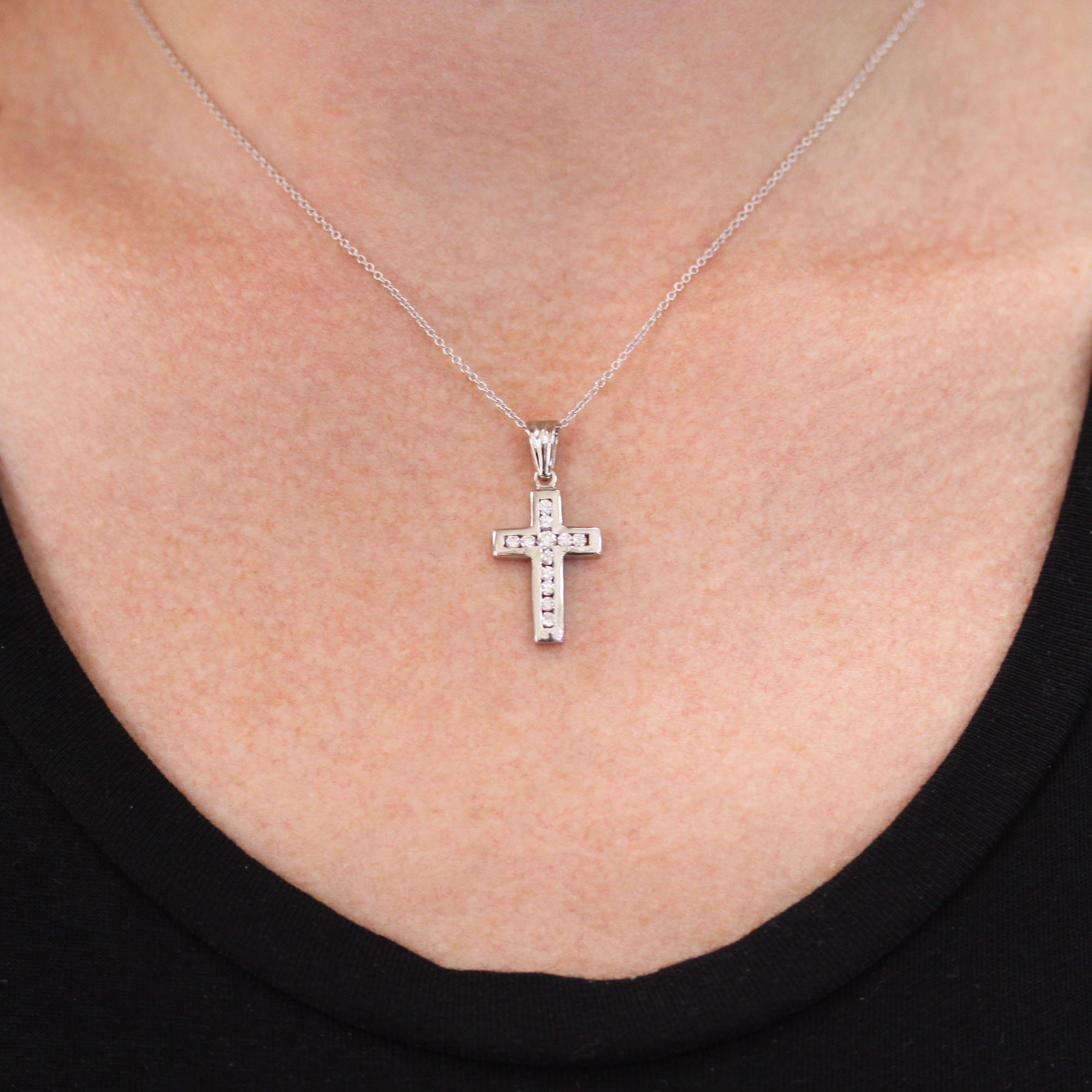 0.35 Ctw Natural Diamond Cross Pendant / Channel Set Pendant 27 MM ...