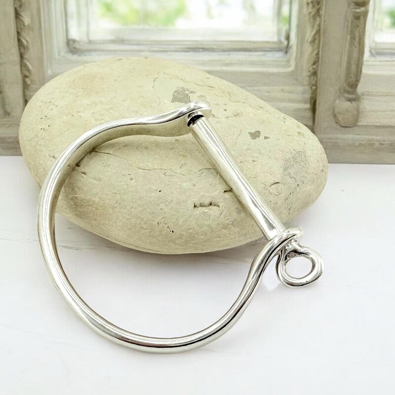 Shackle Bracelet - Etsy