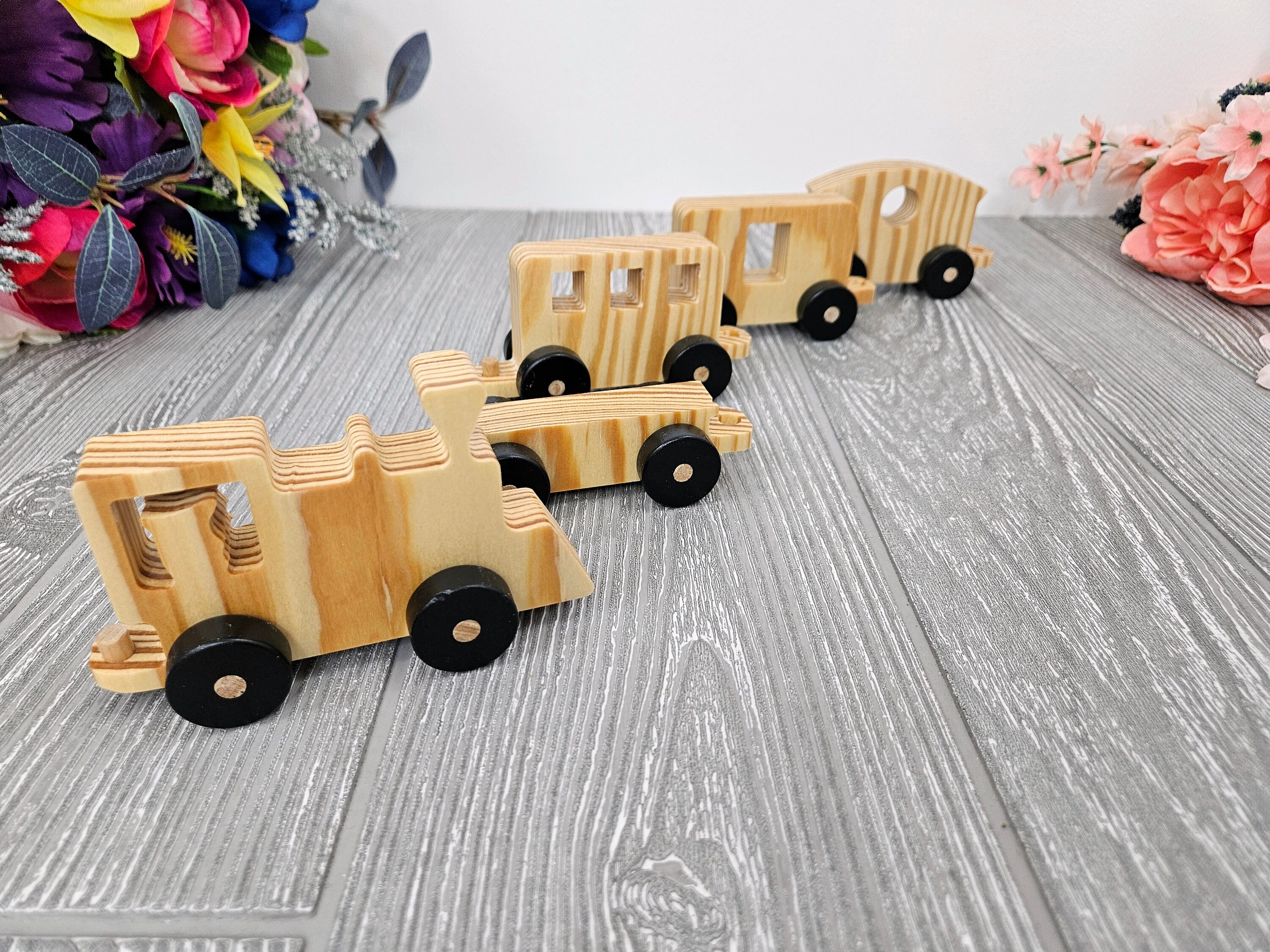 Wooden Natural Train Set, 5 Piece Montessori Transport Collector ...