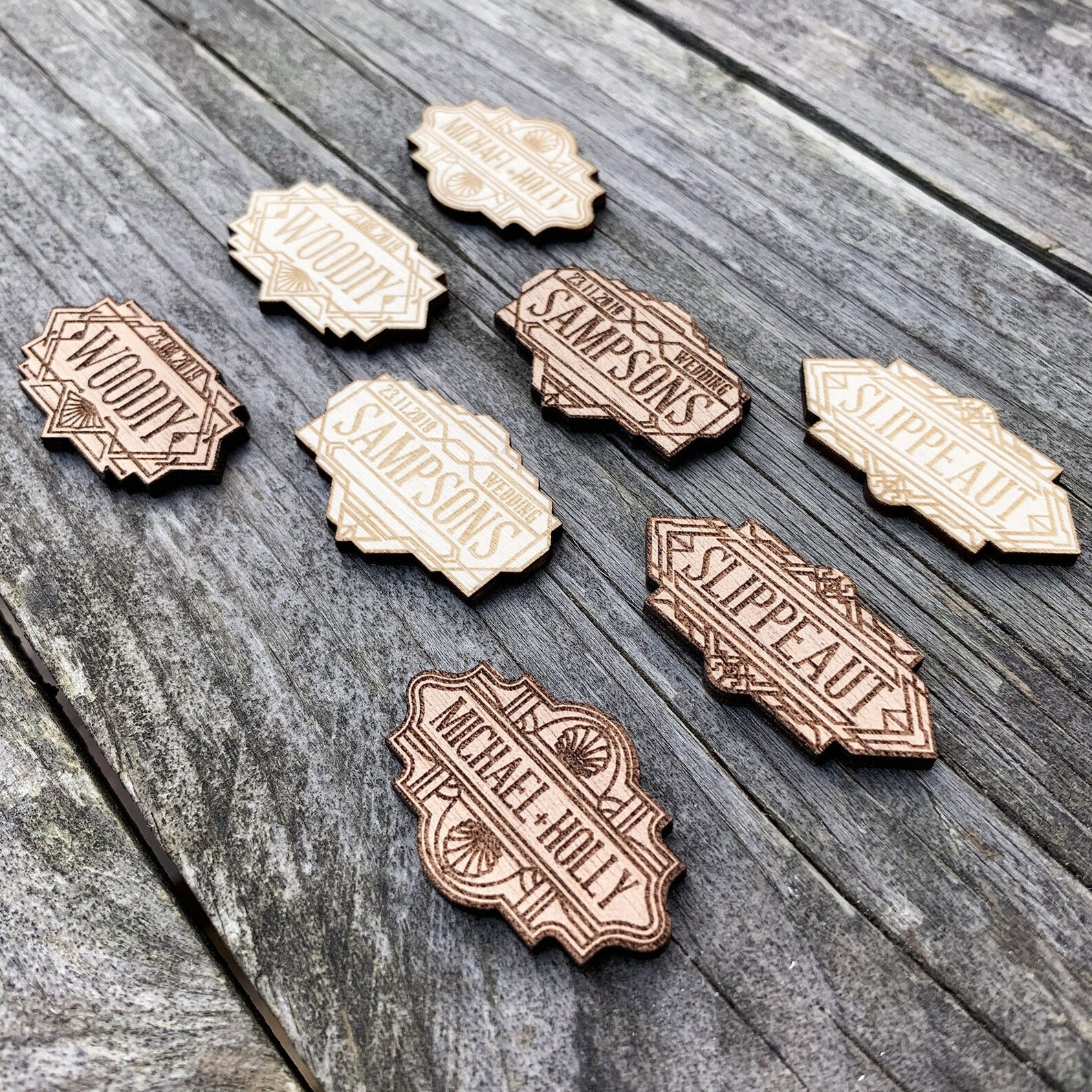 Customizable Art Deco wooden badge / Engraved wood pin's / | Etsy