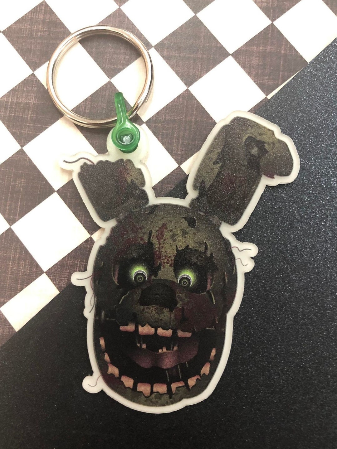 Five Nights at Freddy's 3 - 'glow in the Dark' Springtrap Keychain - Etsy