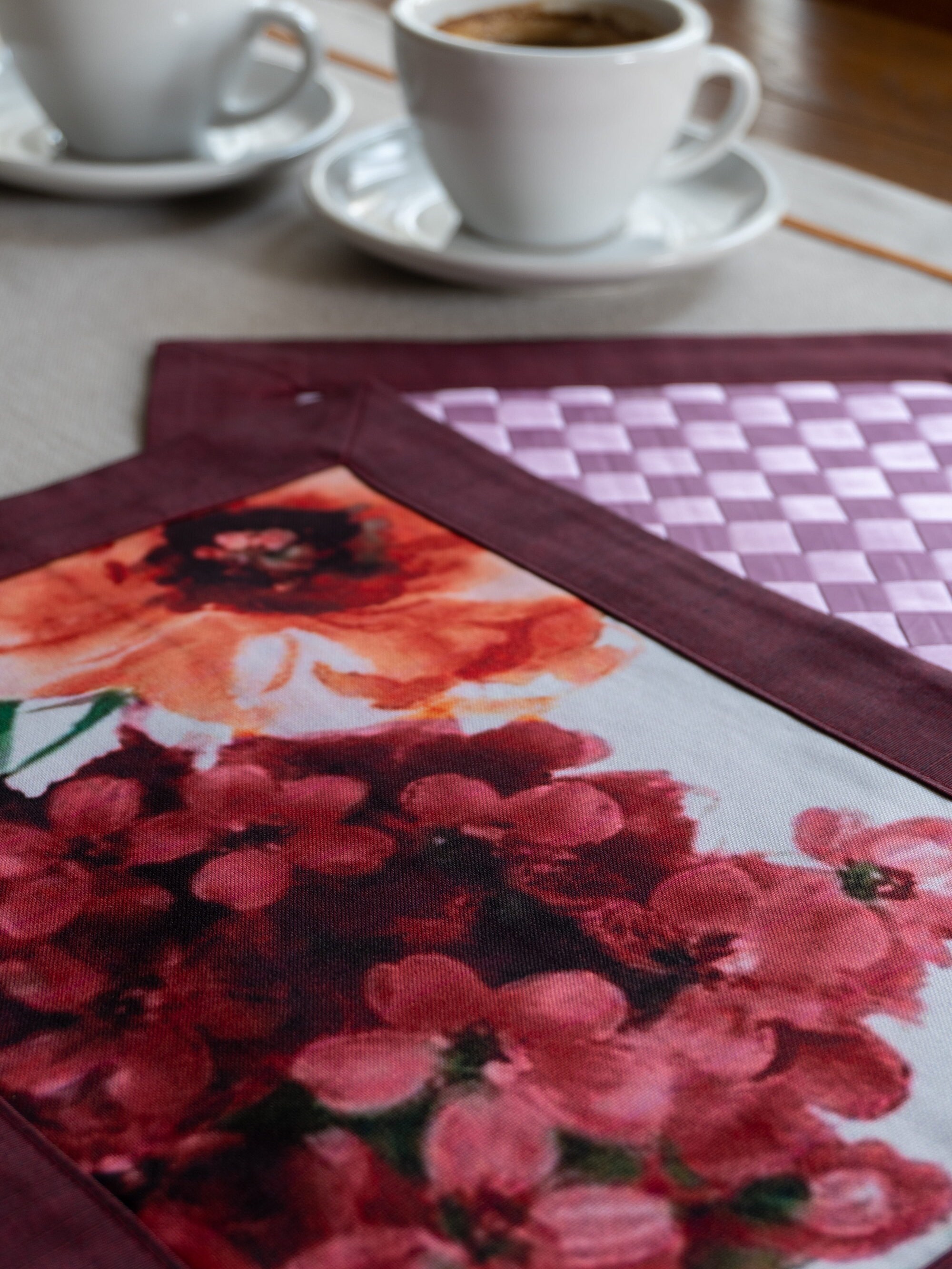 Shiny and Dazzling Table Decor in Soft Lilac | Set of 6 Ribbon Woven ...