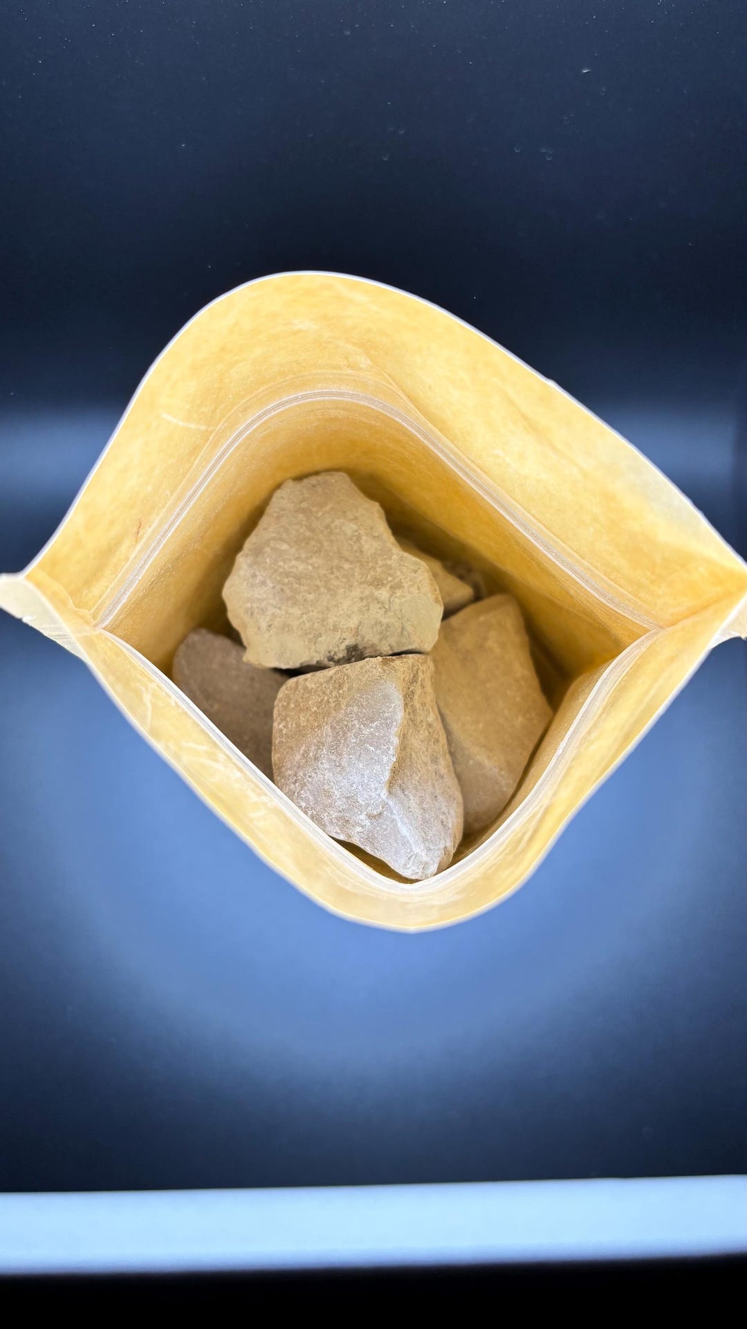 Argile bentonite en morceaux 500 g (non fumé) - Kalaba (plus de 16 ...