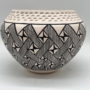 Native American Acoma Pottery Vase Beverly Davis Garcia - Etsy