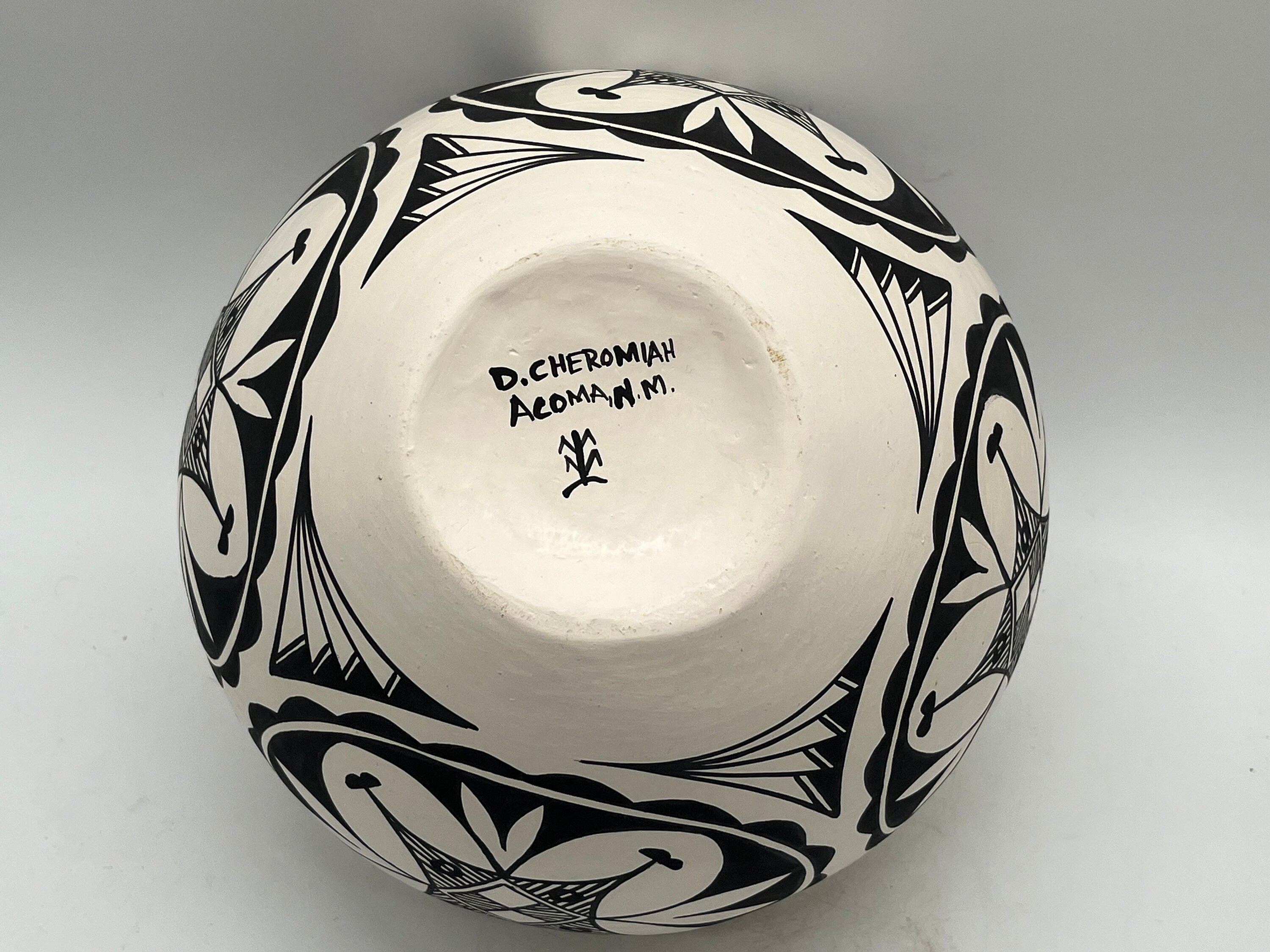 Native American Acoma Pottery Vase Dylene Cheromiah - Etsy