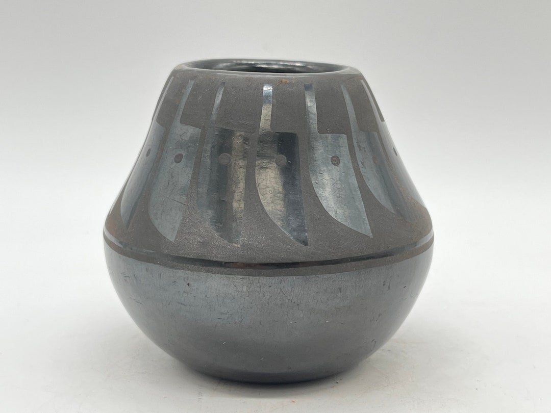 Native American Santa Clara Pottery Bowl Jerry M. Sisneros - Etsy