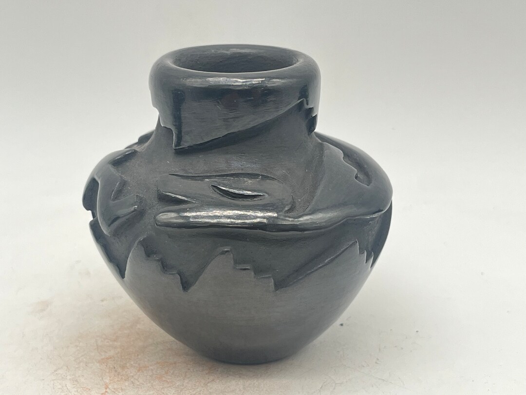Native American Santa Clara Pottery Vase Victor and Naomi Eckleberry - Etsy