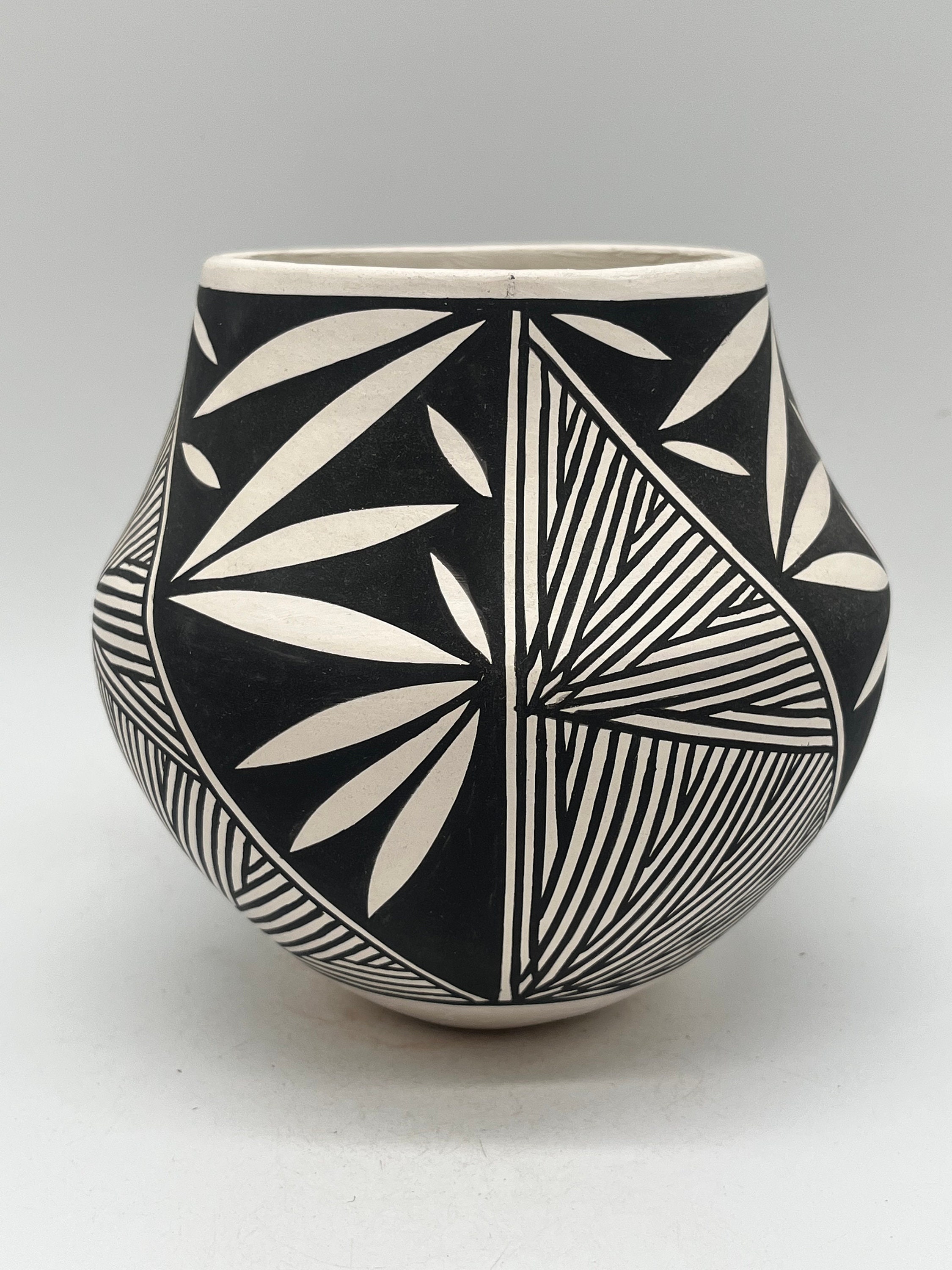 Native American Acoma Pottery Vase Darla Davis - Etsy