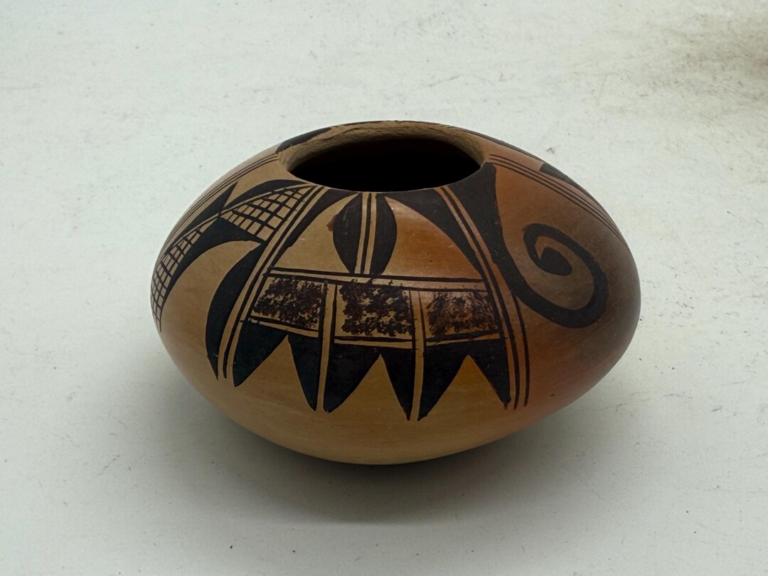 Native American Hopi Pottery Vase Chereen Nampeyo - Etsy