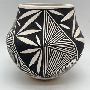 Native American Acoma Pottery Vase Darla Davis - Etsy