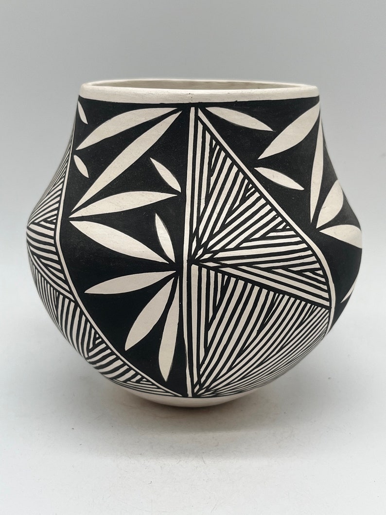 Native American Acoma Pottery Vase Darla Davis - Etsy