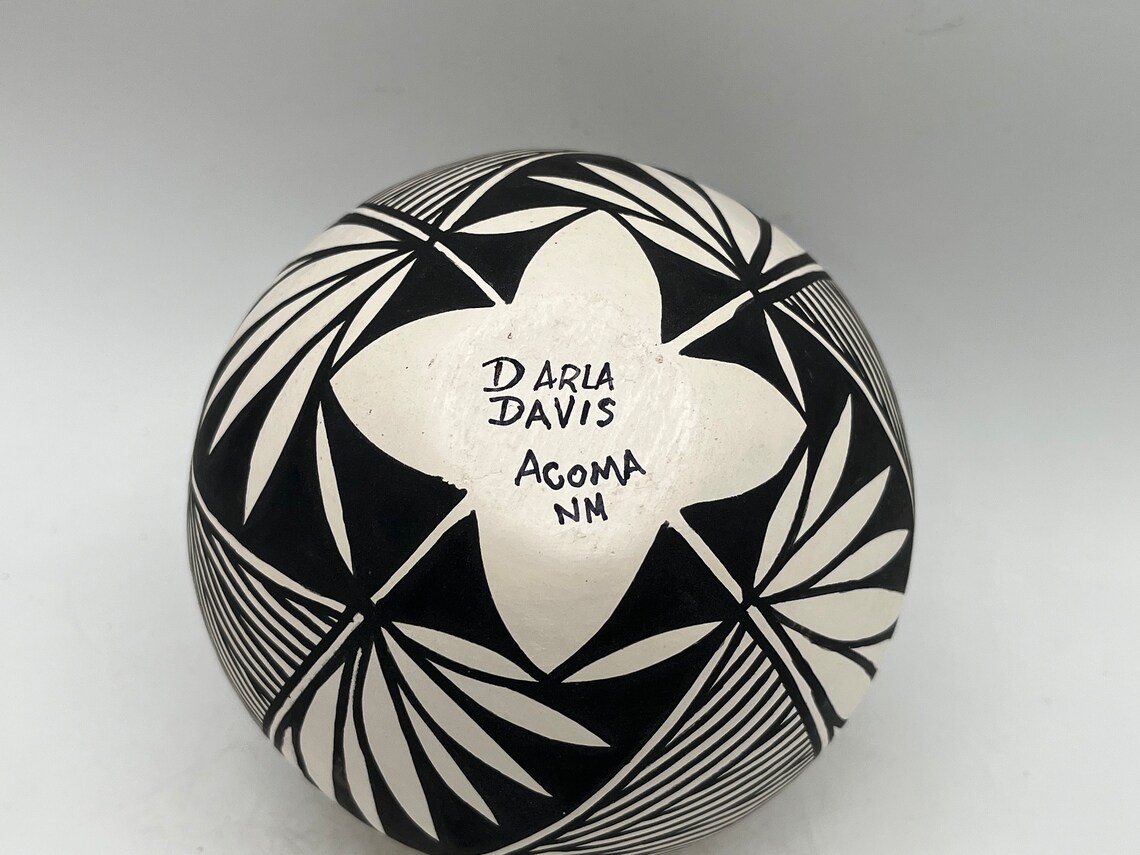 Native American Acoma Pottery Vase Darla Davis - Etsy