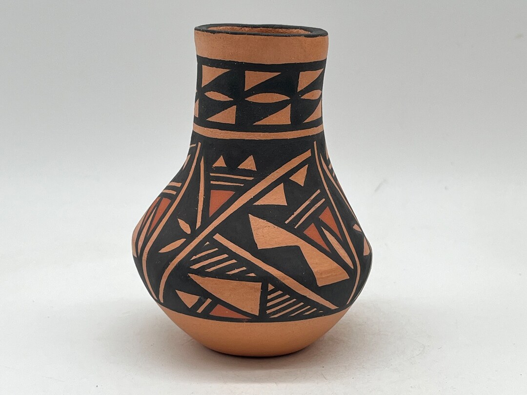 Native American Acoma Pottery Vase Joe Antonio - Etsy