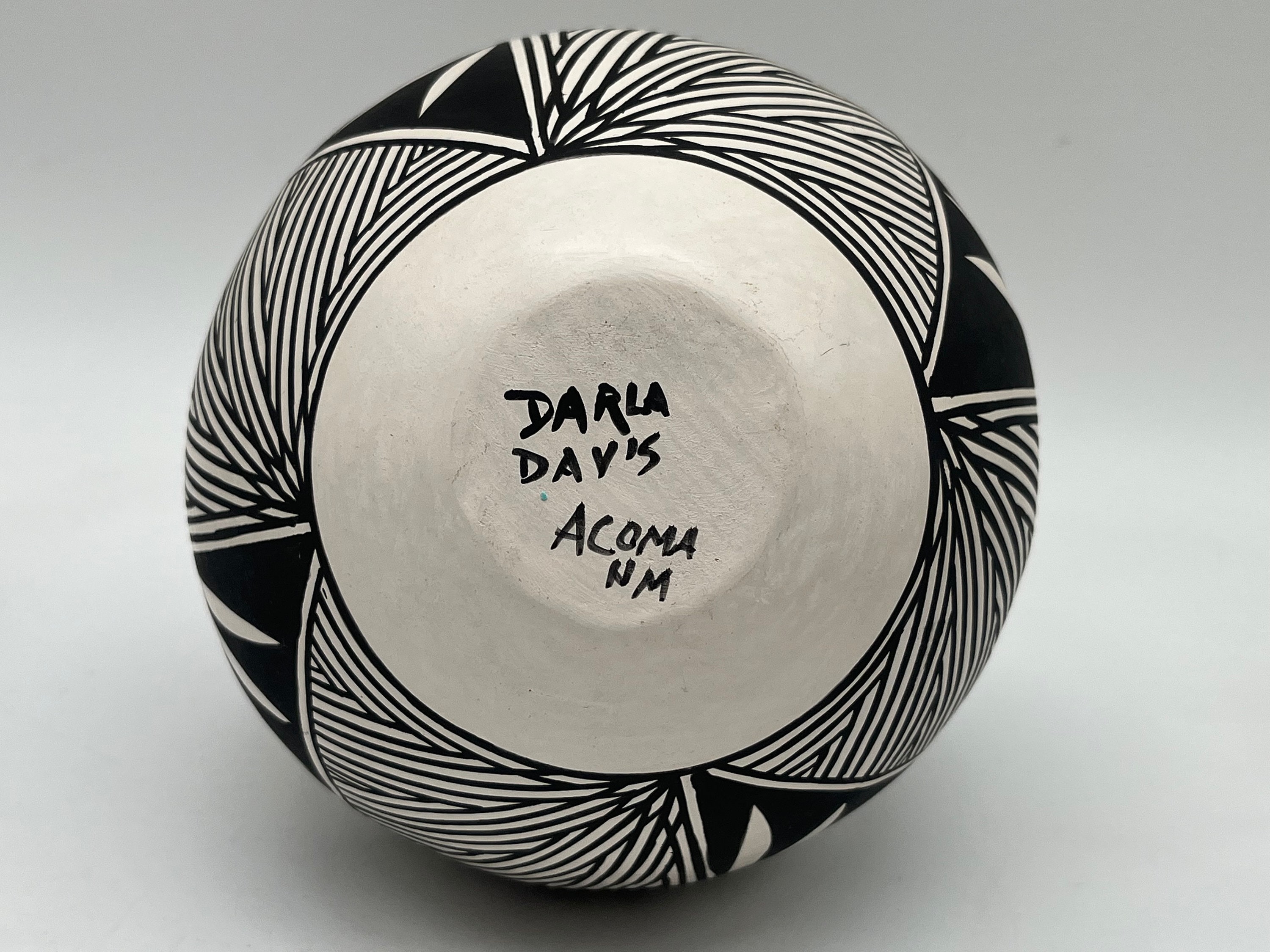Native American Acoma Pottery Vase Darla Davis - Etsy