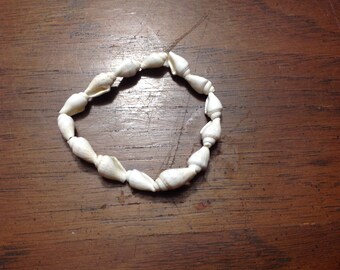 Shell bead bracelet | Etsy