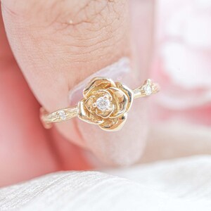 Unique Rose Flower Ring in Solid Gold, Moissanite Engagement Flower ...