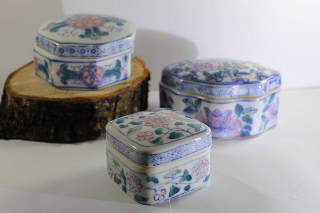 3 Chinese Porcelain Jewelery Boxes, Trinket Box Jewelery Organizers ...