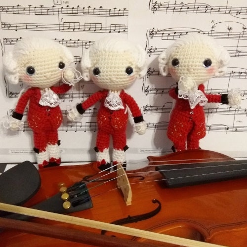 Wolfgang Amadeus Mozart With Violin Amigurumi Crochet PATTERN - Etsy