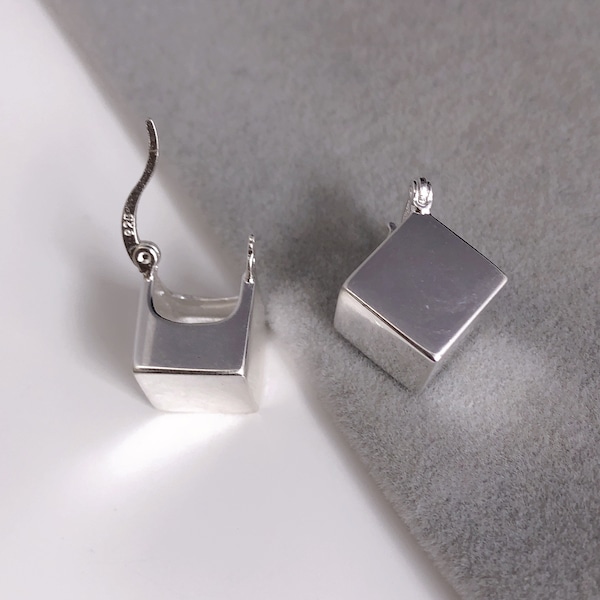Cube Stud Earrings - Etsy