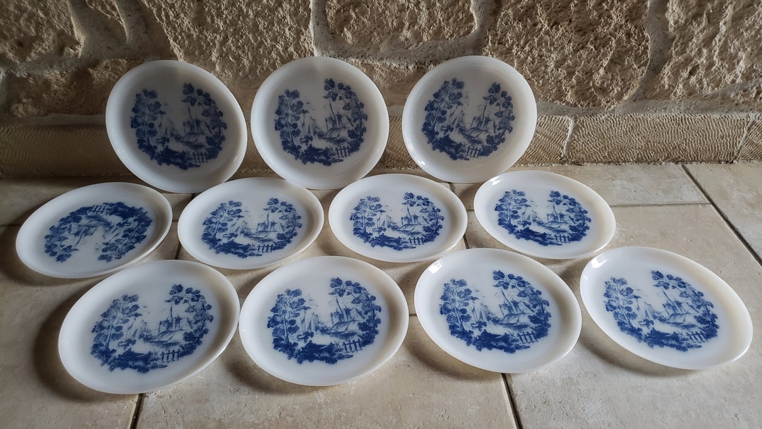 11 Arcopal Blue Pattern Plates - Etsy