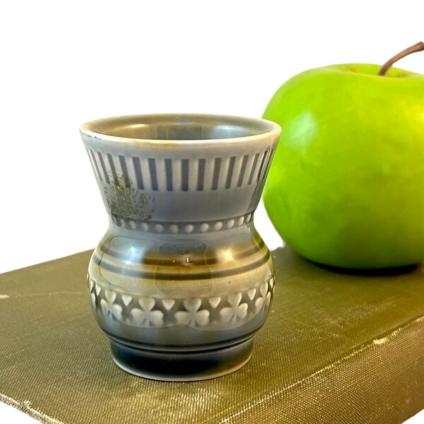 Wade Posy Holder - Etsy