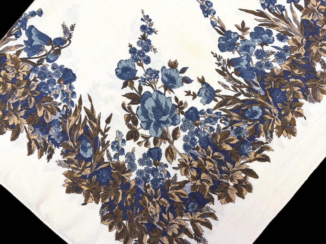 Vintage Floral Tablecloth, Blue Tone Flower Print, Botanical Nature ...