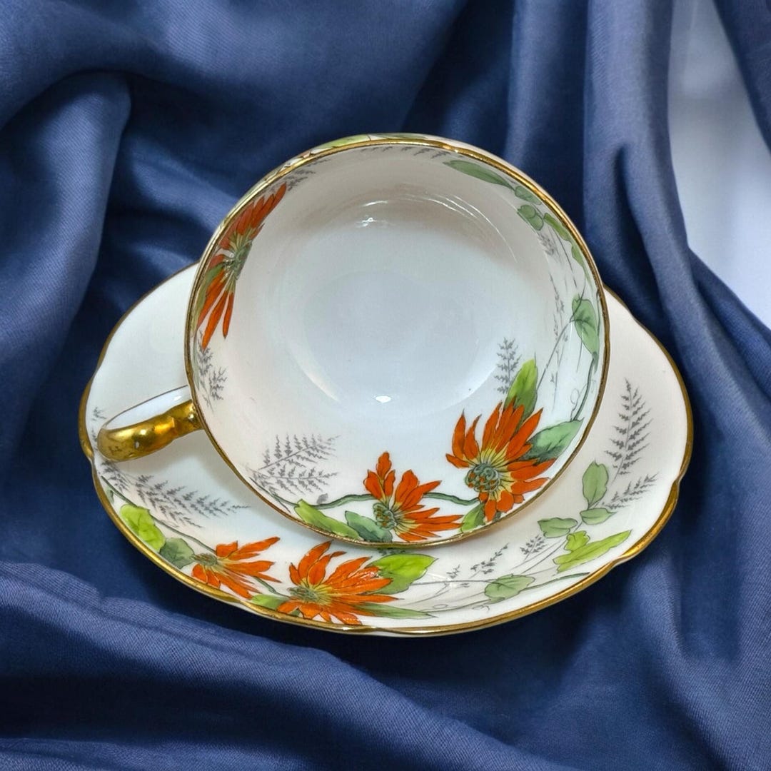 Vintage Paragon Teacup and Saucer, Poinsettia Floral Design Tea Cup ...
