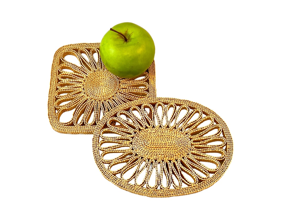 Vintage Trivets, Set of 2 1970's Woven Straw Hot Pads, Natural Color ...