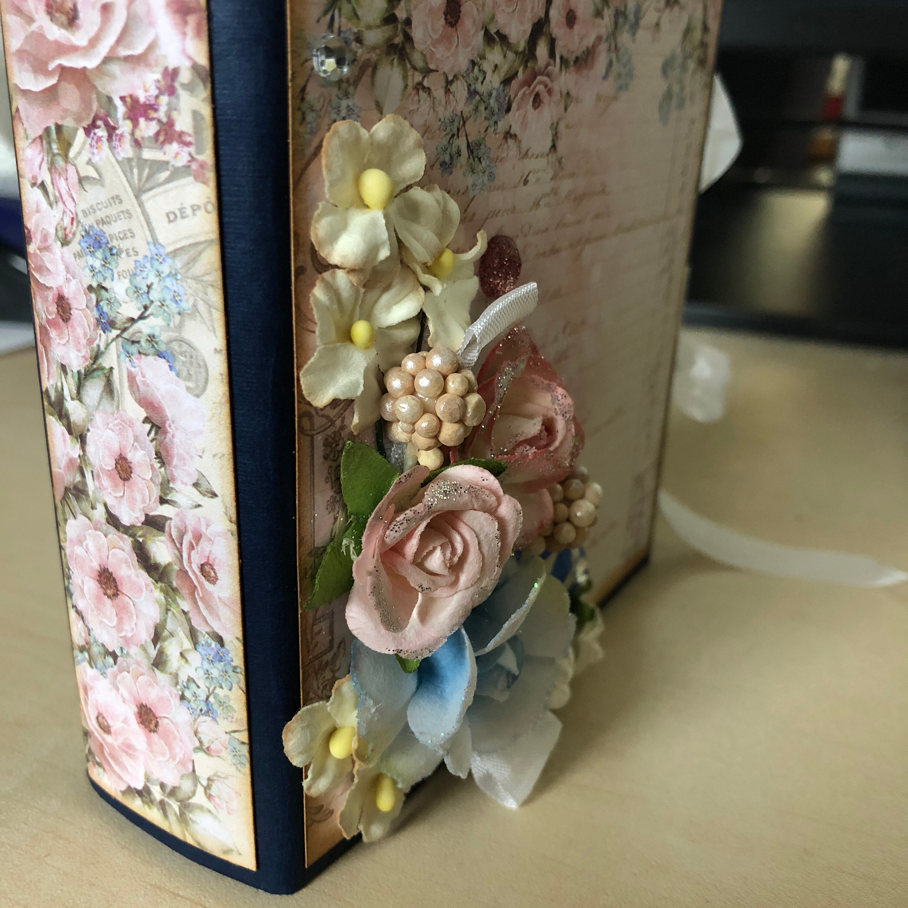 Frilly Fun Mini Album Guide With Templates and Included Free Cut Files ...