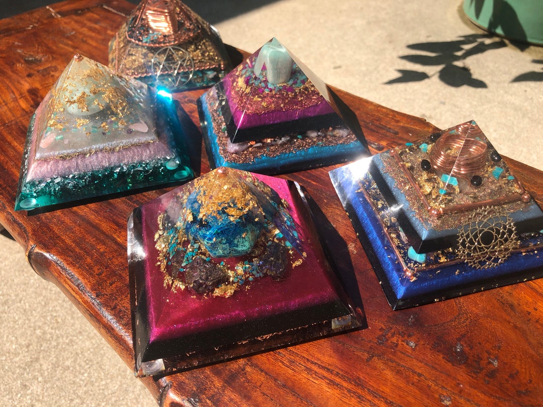 CUSTOM Orgonite Giza Pyramid - Orgone Generator - Authentic Orgonite ...