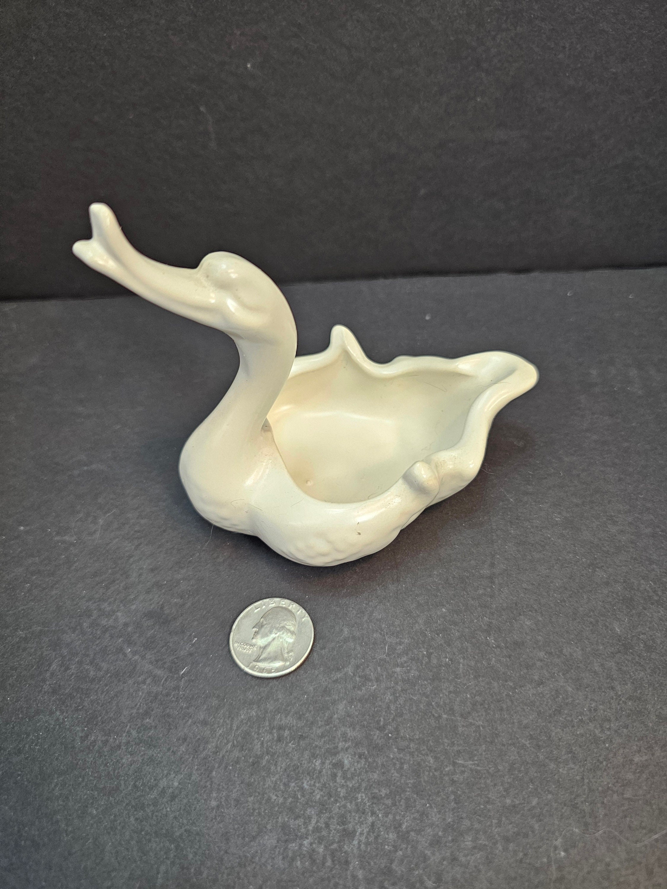 Hull Pottery Swan Figurine - Etsy