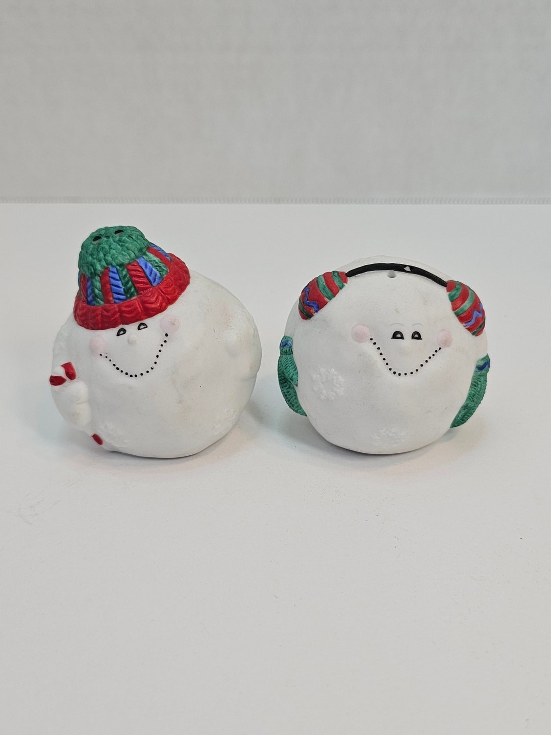 Snow Ball Salt and Pepper Shakers - Etsy