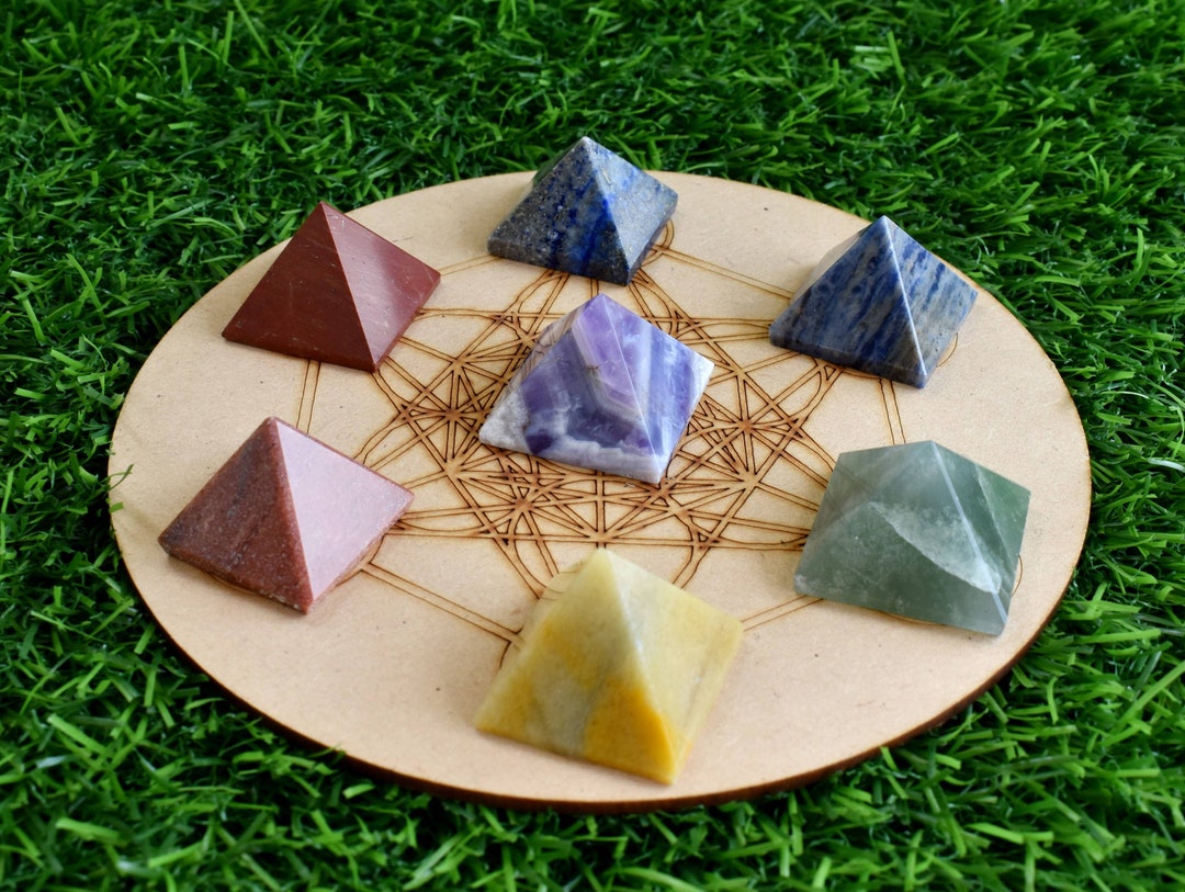 7 Chakra Stones Pyramids Set, Energy Healing Crystals Set, Spiritual ...