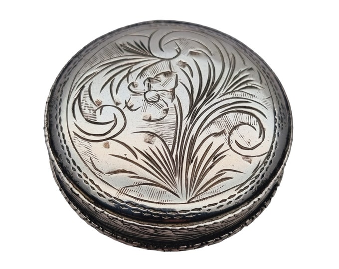Antique Round Silver Box Engraved With Exquisite Punching, 800 Silver ...