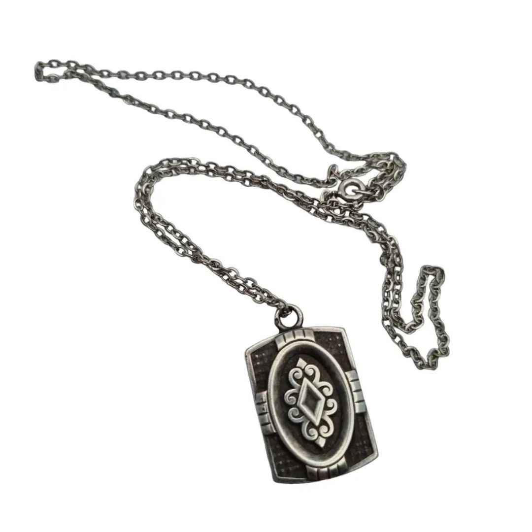 Medallion Rectangular Old-fashioned With Chain in Classic Design for ...