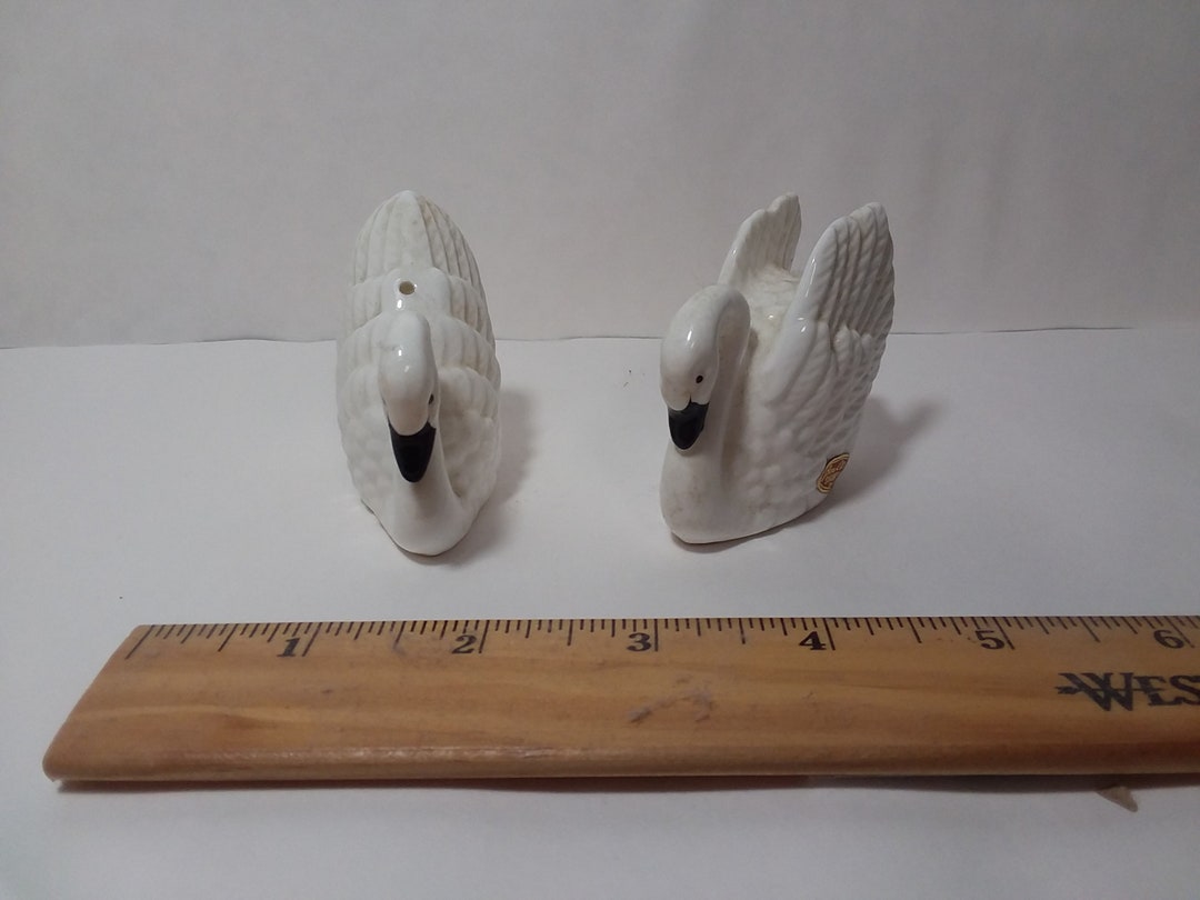 Gorgeous Vintage Swan Salt and Pepper Set - Etsy