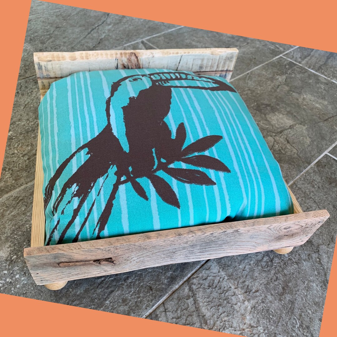 Small Wooden Pet Bed, Handmade Cot for Dogs and Cats, Adorable Pet ...