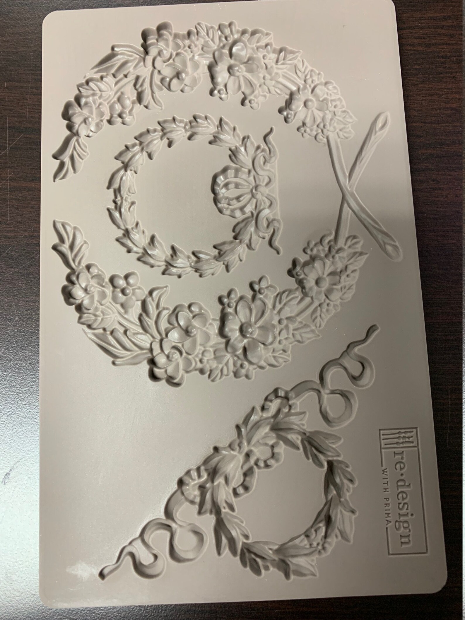 Prima Mould Redesign laurel Wreath Vintage Art - Etsy