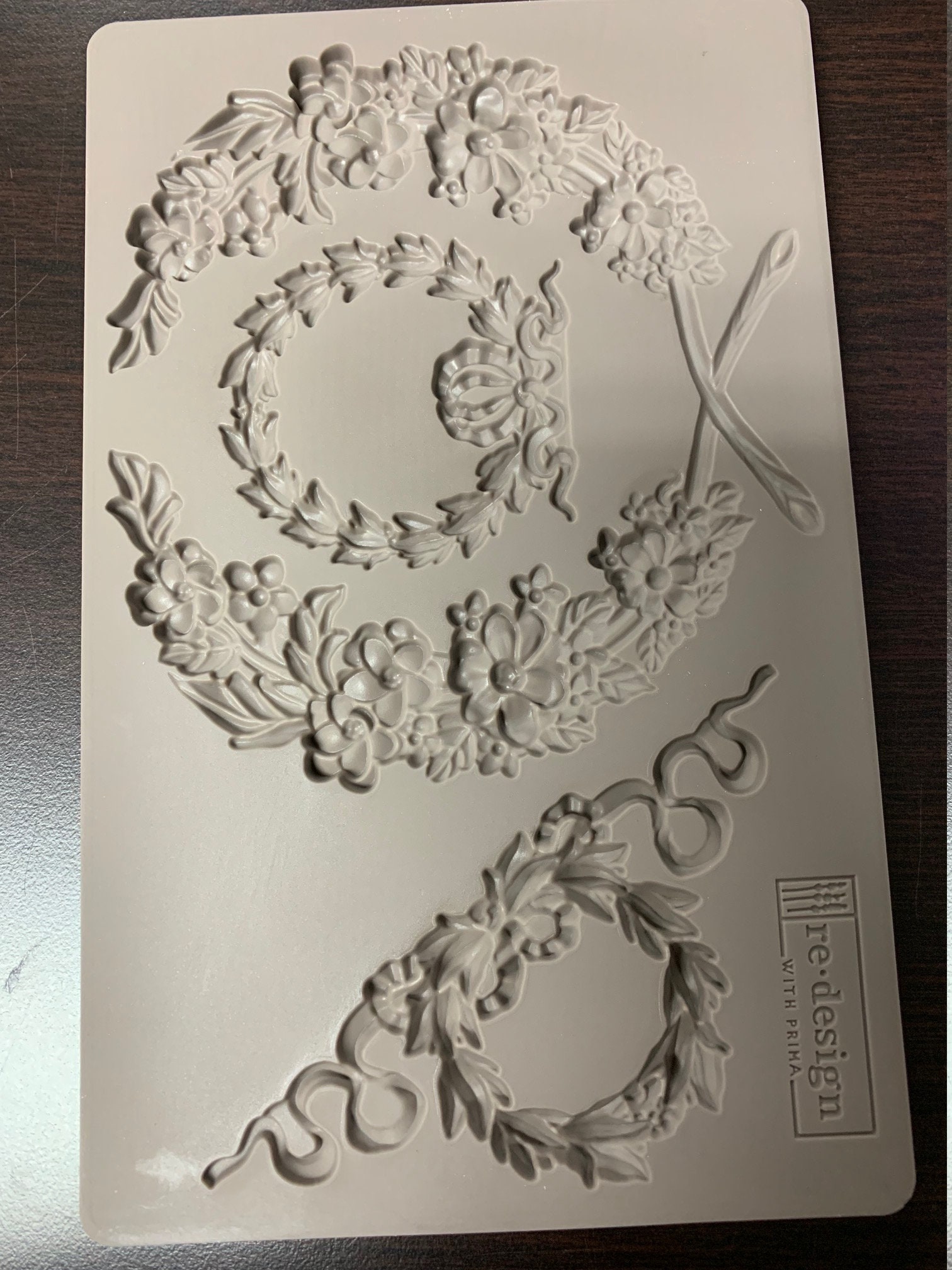 Prima Mould Redesign laurel Wreath Vintage Art - Etsy