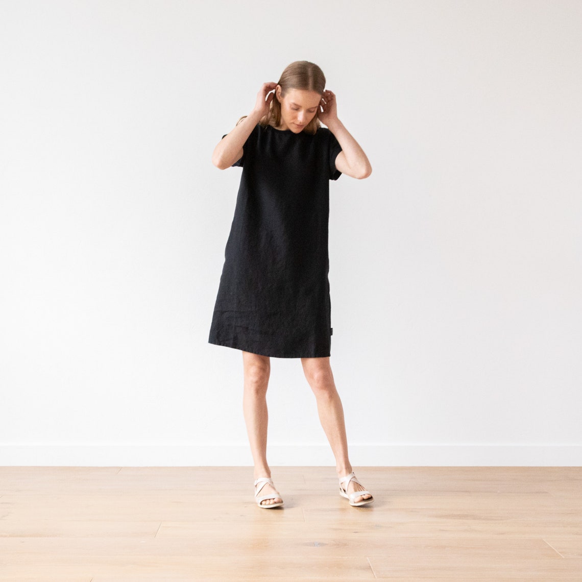Linen Tunic Dress Short Sleeves With Pockets in Black. Loose-fitting ...